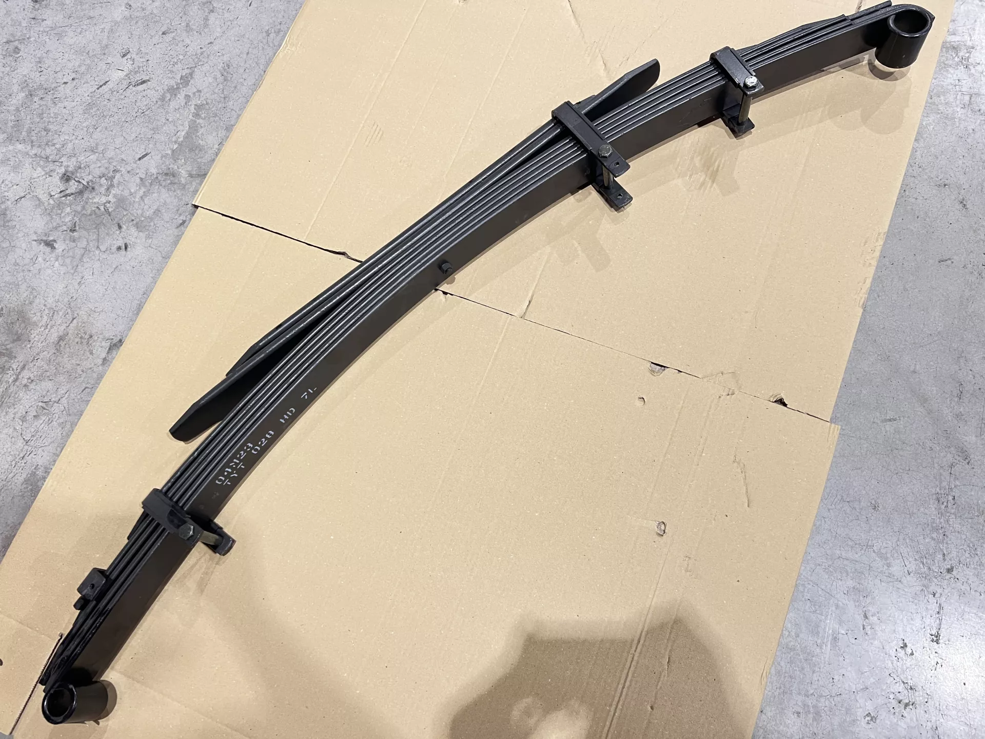 Lame de suspension arrière +50mm tarage +300kg Toyota Hilux Revo DTC